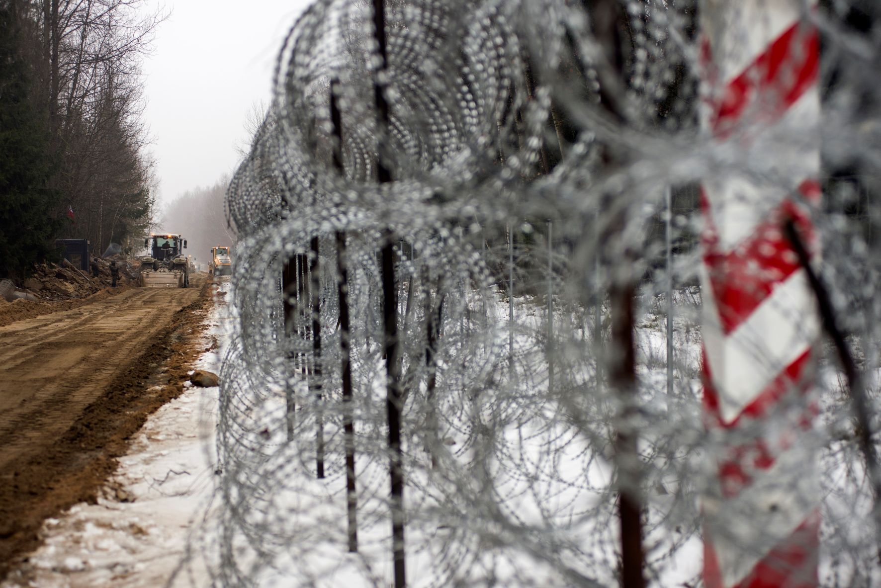 Poland: Journalists must be allowed access to Belarus border - Media ...
